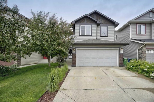 Charming 1br Basement Suite W Parkingcalgary - Calgary