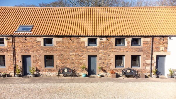 Two Bedroom Cottage In The Heart Of Beadnell - Bamburgh