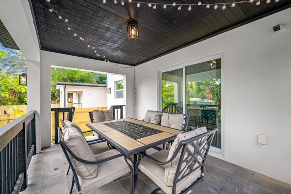 Luxury 3 Bdrm Home | Busch Gardens | Fairgrounds - Tampa