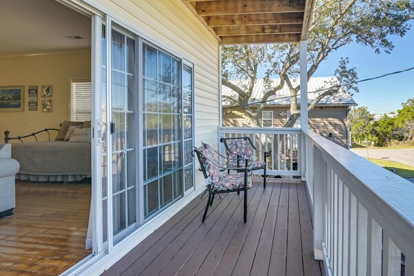 2 Blocks To Ocean: Garden City Beach Home W/ Pool! - Murrells Inlet, SC
