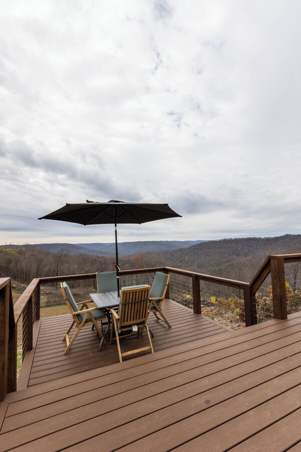 The Eagles Nest - Jamestown, TN