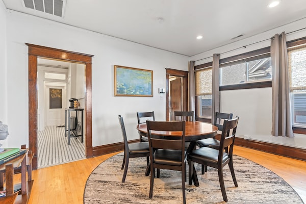 Top-floor Of 2-story - Downtown Area Of Slc & Close To The University Of Utah. - Salt Lake City, UT