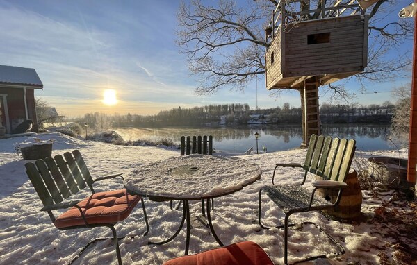 Cozy Home In Borlänge With Lake View - Borlänge