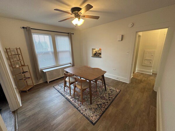 Charming 2 Bed, 1.5 Bath Apartment In Crafton, Pittsburgh - Quiety, Relaxing - Pittsburgh