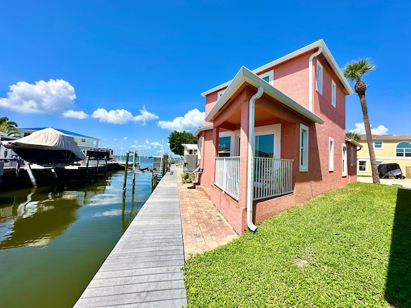 Canal Front 1 Bed 1 Bath Canal Front Home On The Intracoastal - Jensen Beach, FL