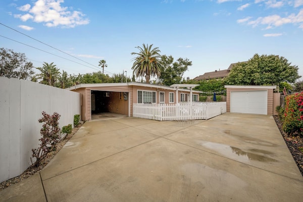 Updated Apartment For 2 In Eastside Costa Mesa - Costa Mesa, CA
