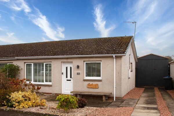 Driftwood Cottage, Crail -  A Cottage That Sleeps 6 Guests  In 3 Bedrooms - Pittenweem