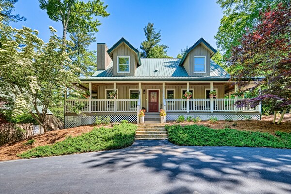 Introducing Casta Vista, A Beautiful Home Located In Sapphire Valley - Sapphire, NC
