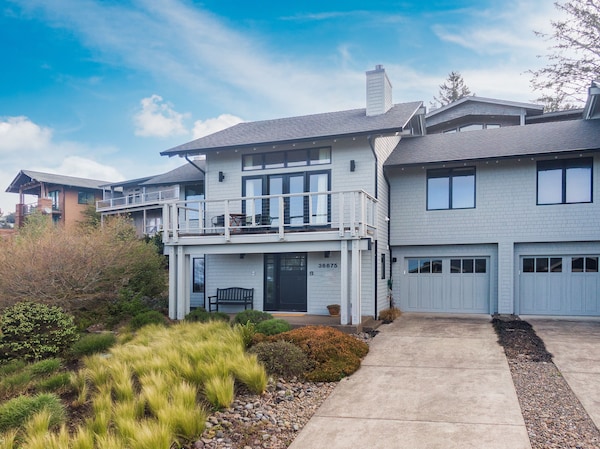 Capeside Lookout #129-amazing Views, Upscale Amenities, Clubhouse Pool Access. - Pacific City, OR