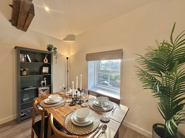 Elegant Apartment In Prime Central Location - Hereford