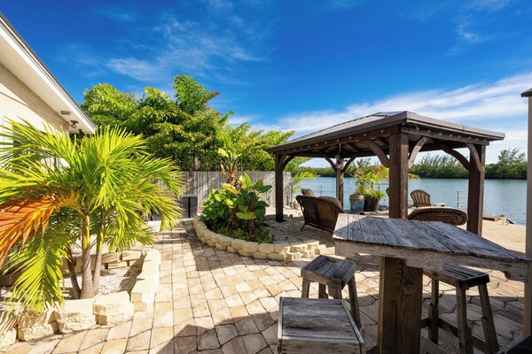 Waterfront Boater's Paradise On Deep Water Canal, Boat Dock, Ocean Access - Key West, FL