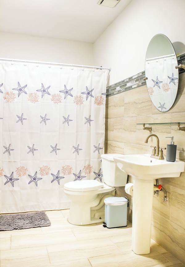 Casa Venus #2 - Comfortable 1-bedroom Apt Walking Distance To Isla Verde Beach. - San Juan