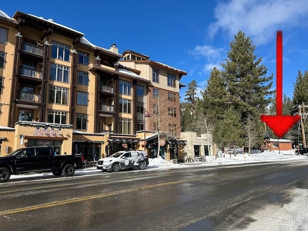 Closest, Coziest Home At The Village! Steps To Bars/dining/shops And Gondola! - June Lake, CA