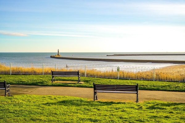 3bed Home In Sunderland (Sleeps Upto 6, Free Parking) 7min To Stadium Of Light - Roker Beach