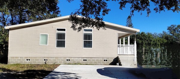 Spacious Vacation Retreat In Charming Largo, Indian Rock Beach - 라르고