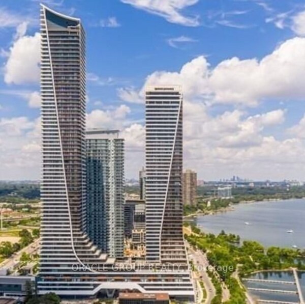 Urban Oasis Minutes From Downtown Toronto - Toronto