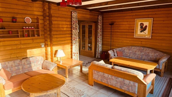 Cozy Vacation Apartment (75sqm) For 8 People With Garden - Furth im Wald
