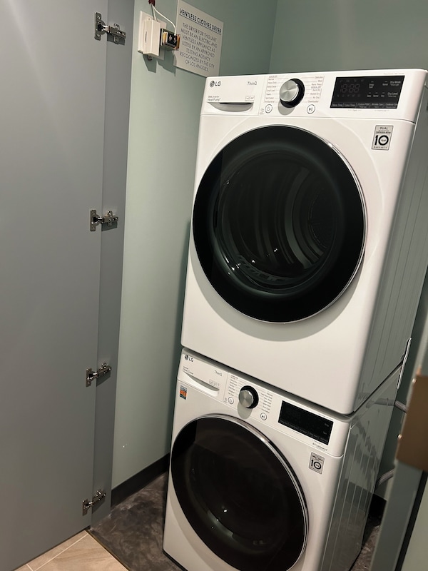 Cozy Apartment In La With Wifi, Ac, Fitness Room Sauna Steam Room Sauna And Pool - Beverly Hills, CA