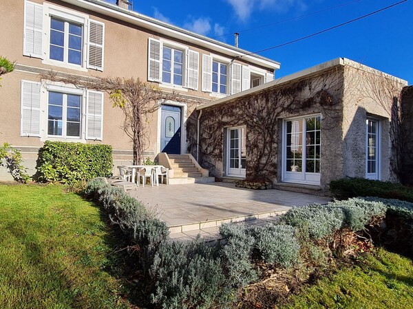Charmant Gîte Près De Toul Avec Parking Privé Et Terrasse - Toul