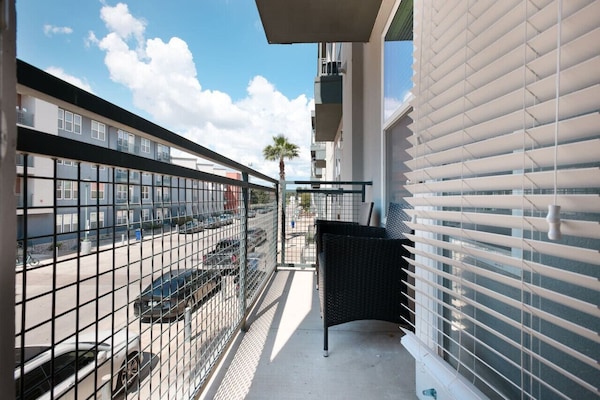 Cozy 1br W/ Gym, Parking, Near King Wms&towers - San Antonio, TX