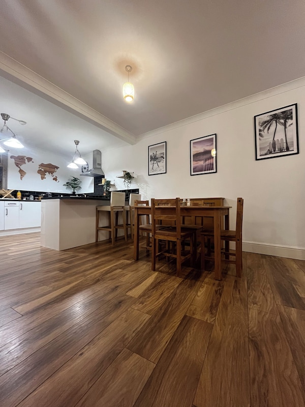 Bath City Cottage W/ Parking - Bath