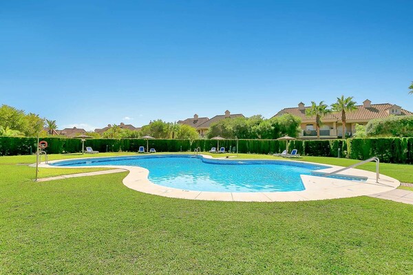 Villa Jacqueline Luxurious , Spacious Peaceful Haven Near Beach  And Golf - Castellar de la Frontera