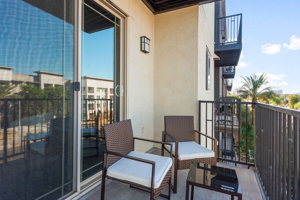 Comfy2br Near Asu|pool, Gym & Pet-frndly - Tempe, AZ