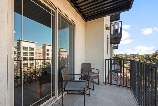 Modern 2br Pool, Gym, Near Asu & Pet-frndly - Tempe, AZ