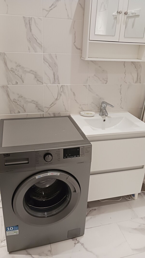 Gd 2p.neuf 37 M2 4p.limite Paris12e.30mn Direct Disney\n9mn Champs éLysée+louvre - Ibis Orly Chevilly Tram 7