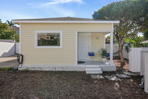 Draper Bungalow By Coastvh - Charming 1940's Lj Cottage Steps From The Beach & Village - San Diego, CA