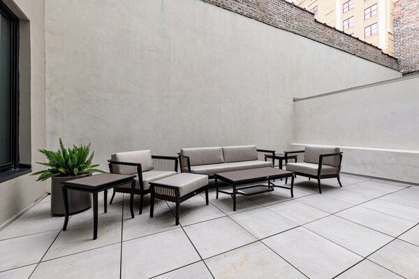 2br Private Patio In Luxe Canal St Unit | The Mayfair - New Orleans, LA