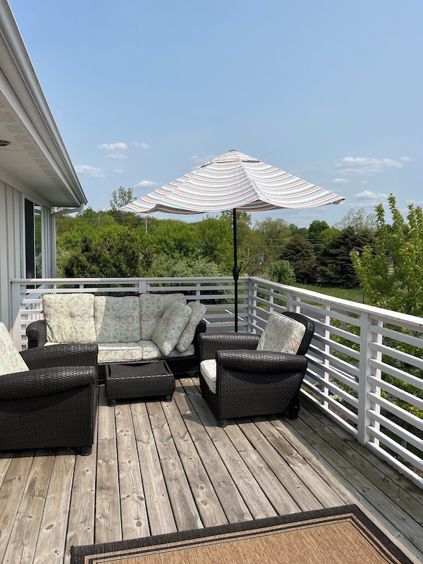 Charming 2-bedroom Condo In Nice Douglas With Pool - saugatuck, MI