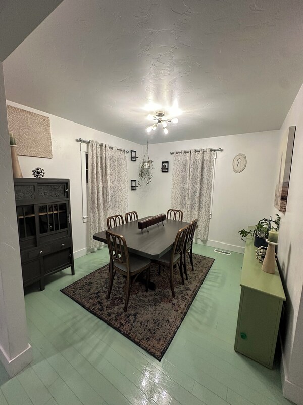 Downtown Apartment Home - La Grande, OR