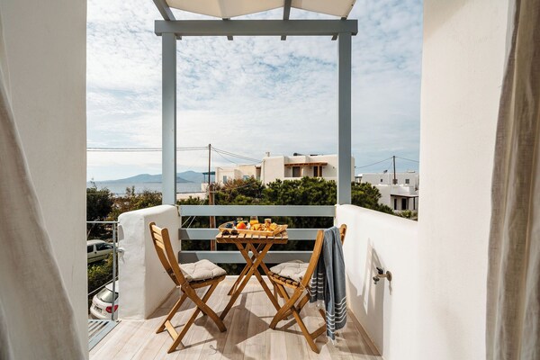 Yara Apt 40m From The Beach Jacuzzi & Rooftop - Naxos