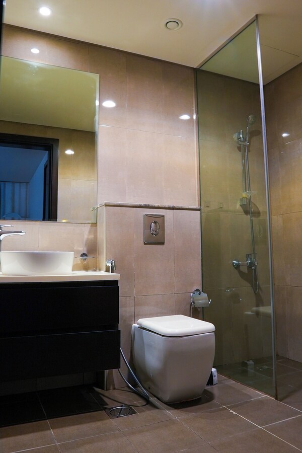 Stylish 1-bedroom Apartment In Prime Location Furnished With Top Amenities. - Dubaï