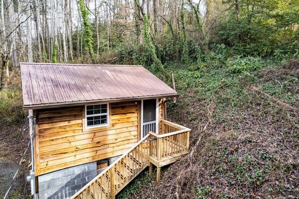Bryson Bungalow | Motorcycle Friendly | Downtown Bryson City | Polar Express - Bryson City, NC