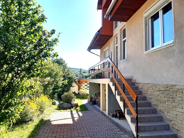 Charming 2-bedroom, Family Friend Cottage With Wifi And Ac In Fabulous Miskolc - Miskolctapolca