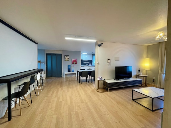 Firenze Guesthouse-close To Airport, Paradise City, Inspire, Unseo Station - Seoul Incheon Airport (ICN)