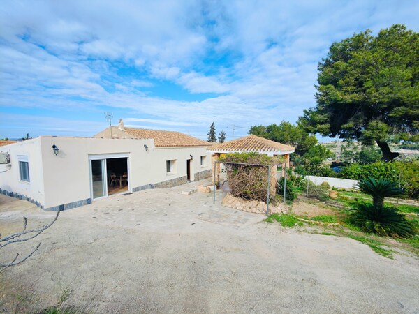 The Countryside 10 Mts From The Beaches And Town - Cartagena, Spanien