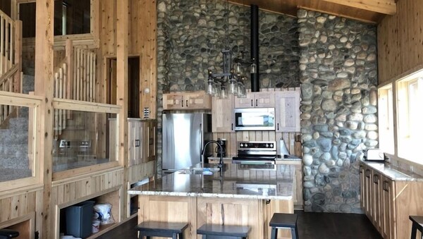 Spacious 5-bedroom Resort With Wifi, Ac In Lovely Tenstrike - Minnesota