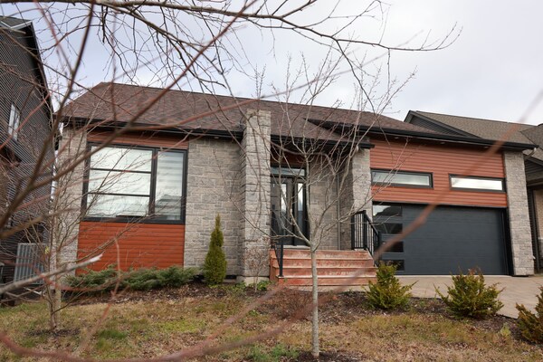 This Quiet Neighbourhood Is Great Place To Relax And Enjoy The Peace And Quiet. - Halifax