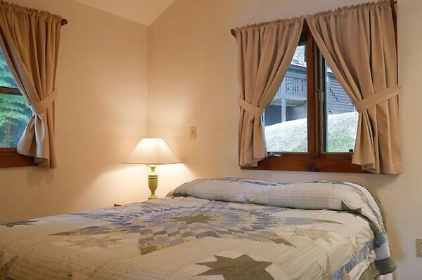 Come Stay At Our Four Season Resort! - New Hampshire