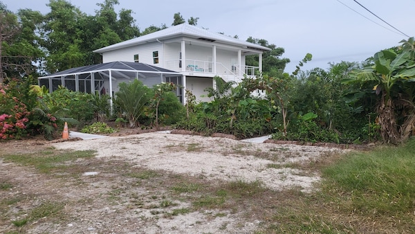 Charming 1-bedroom Apartment In Bokeelia With Wifi, Ac, Pool & Heated Spa - Boca Grande, FL