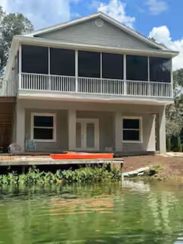 Waterfront Gorgeous Home "River Watch" On The Beautiful Weeki Wachee River - Spring Hill, FL