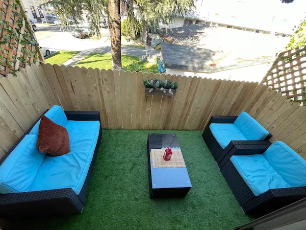 Pet Family Friendly/close To Golf Course/#3\n\n - Alhambra