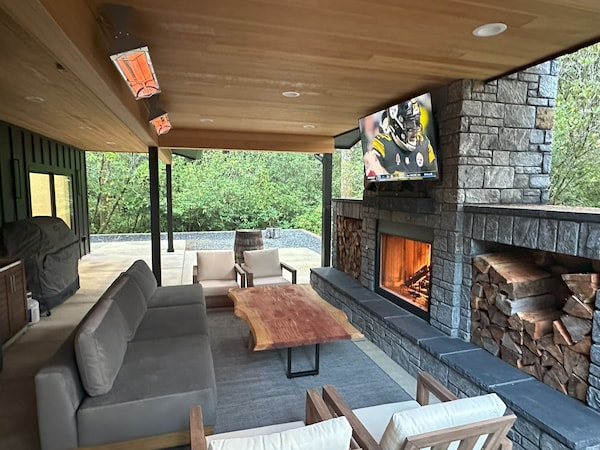 Luxury Residential Resort & Spa Next To Bandon Dunes Golf Resort. 14 Beds, Spa, Sauna, Cold Plunge - Bandon, OR
