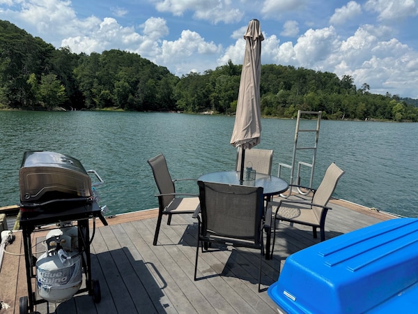 Floating House On Beautiful Norris Lake - Norris Lake, TN