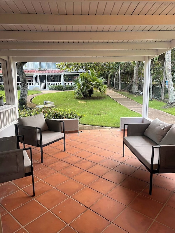 2 Bedroom Dorado Villa With Pool- Walk To The Beach And Restaurants. - Dorado