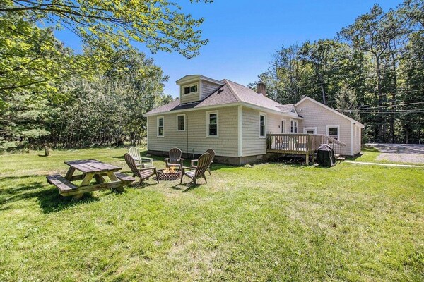 Family-friendly 3-bdrm Cabin Near Sam-o-set Park And South Higgins Lk State Park - Higgins Lake, MI