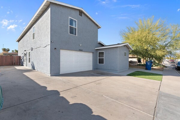 4 Bedroom | Jacuzzi | Location | Outdoor Dining - Mesa, AZ